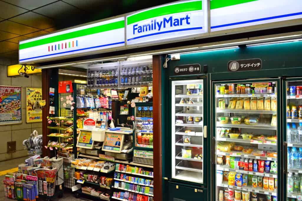 Amazing Japanese Convenience Store Food - What to Expect at the Konbini ...